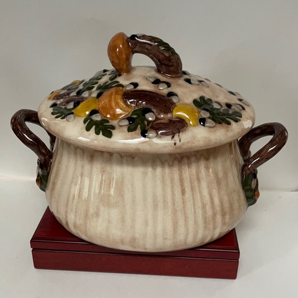 Vintage | Dining | Vintage Mushroom Tourine Covered Casserole Ceramic ...